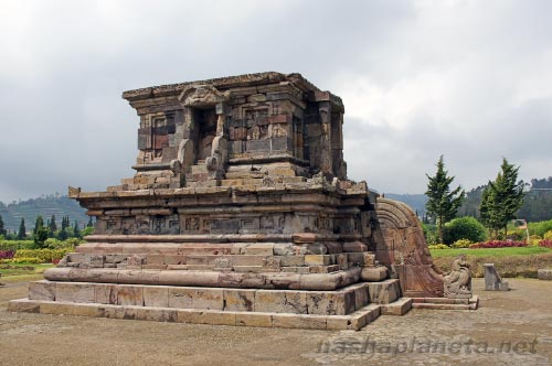 Guide to the Dieng Plateau in Indonesia