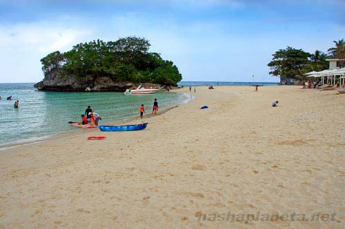 Overview of the beaches of Boracay, and where to stay