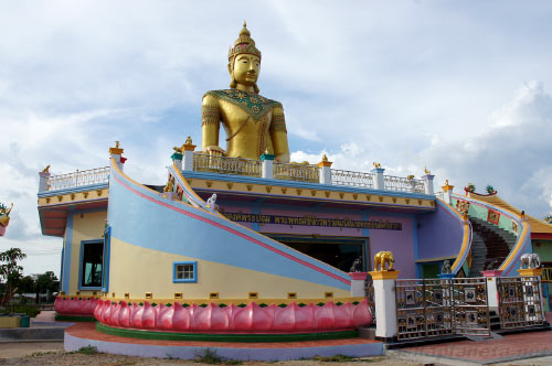 Maha Chai Fish Market and Village: description, opening hours and ...
