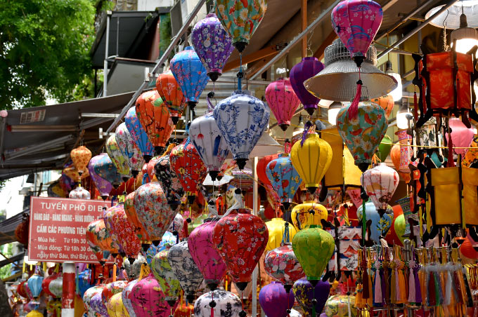 Colorful Hang Ma Street in Hanoi – how to visit, opening hours and cost